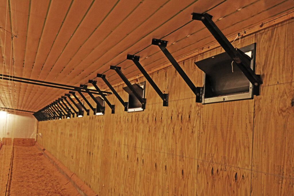 Deluxe DirectAire 4113 Inlet | Broiler Wall Inlets